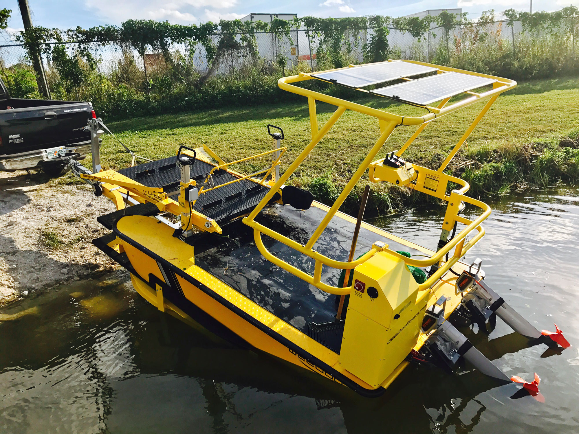 Photo Gallery | Pond Cleaning Services | Aquatic Weed Control