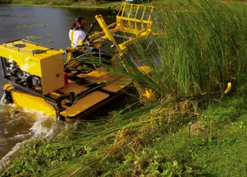 Lake Weed Cutter | Aquatic Weed Removal & Harvester Boat